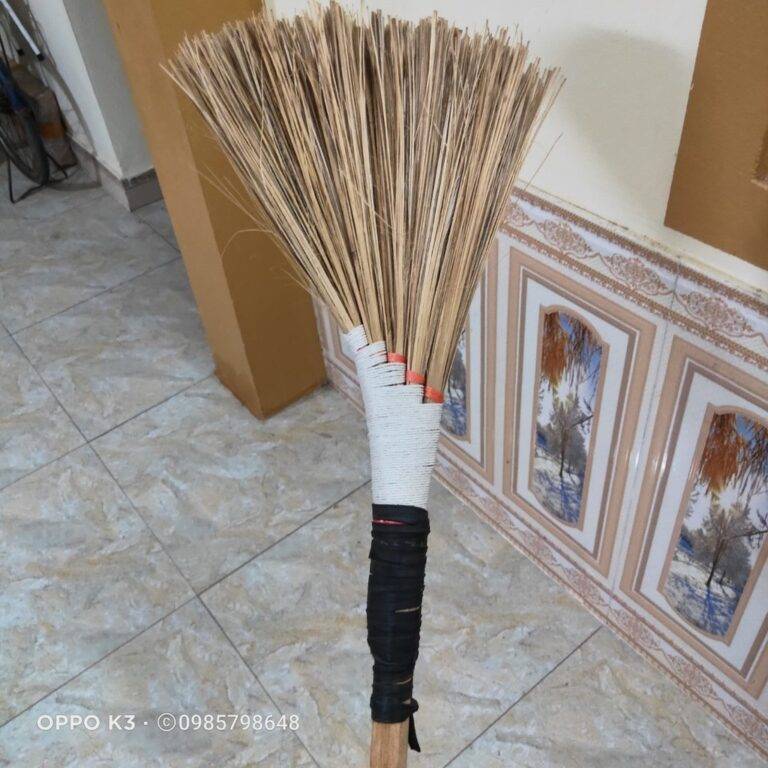 Cây chổi quét nhà và những câu hỏi liên quan - Văn phòng phẩm Sơn Ca